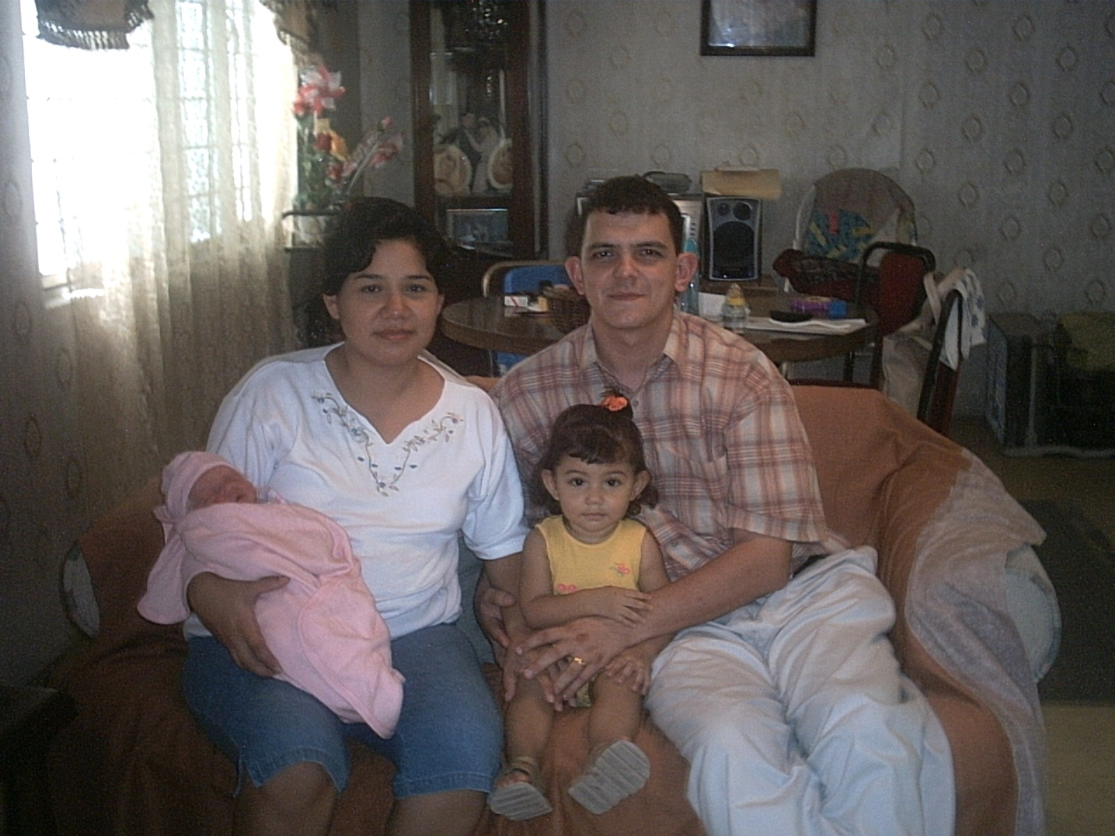 Nuestra Historia - Familia Montemayor Bahena | OLA